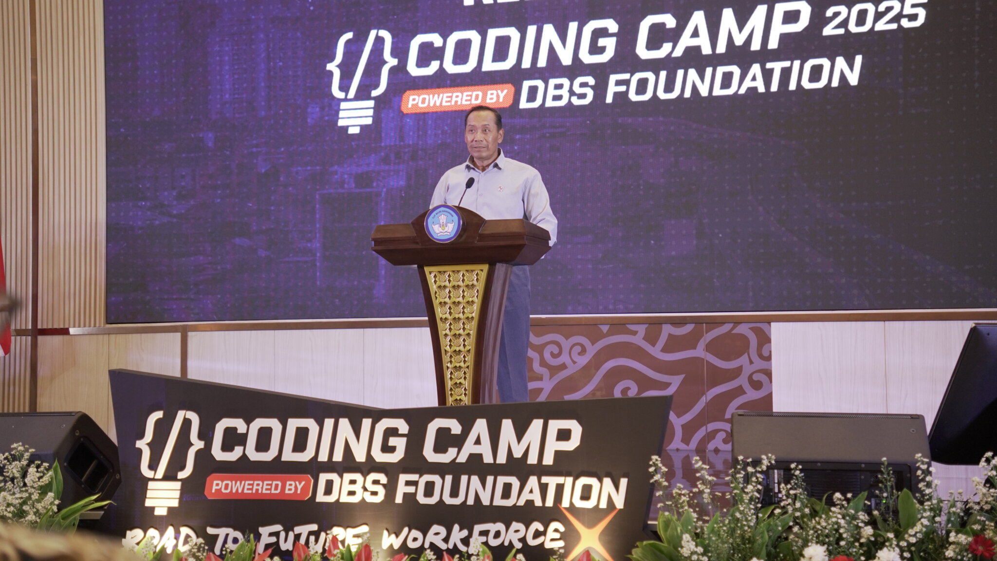 Coding Camp 2025 powered by DBS Foundation Sukses Berikan Pelatihan ...
